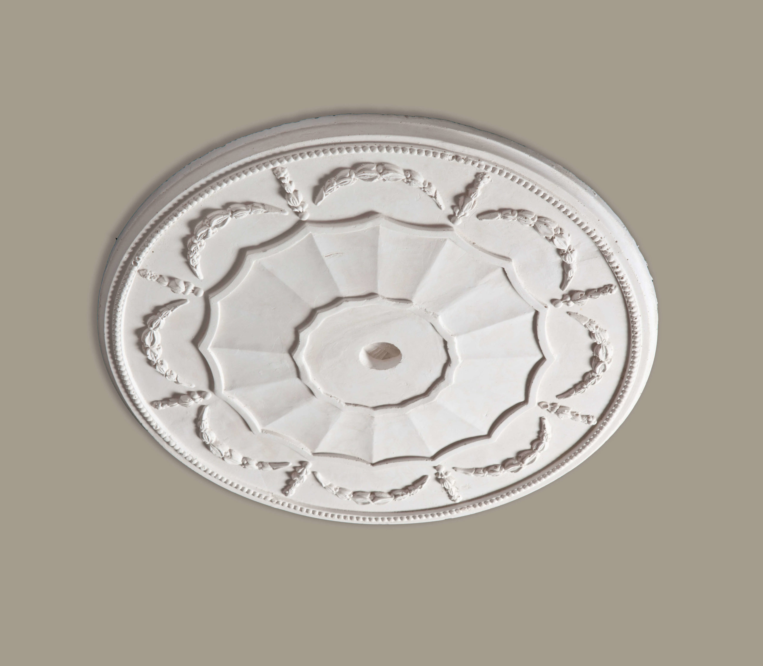 Small Swag and Drop Ceiling Rose - Fine Art Mouldings