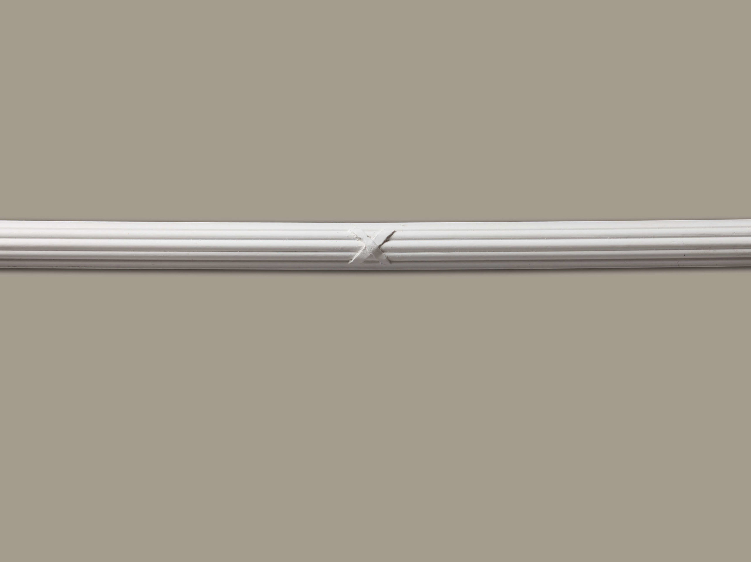 Miniature Reeded Panel Mould with Ribbon - Fine Art Mouldings