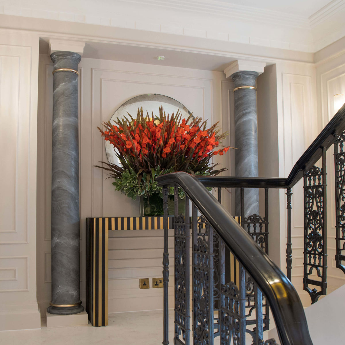 Tailor-made columns - Fine Art Mouldings